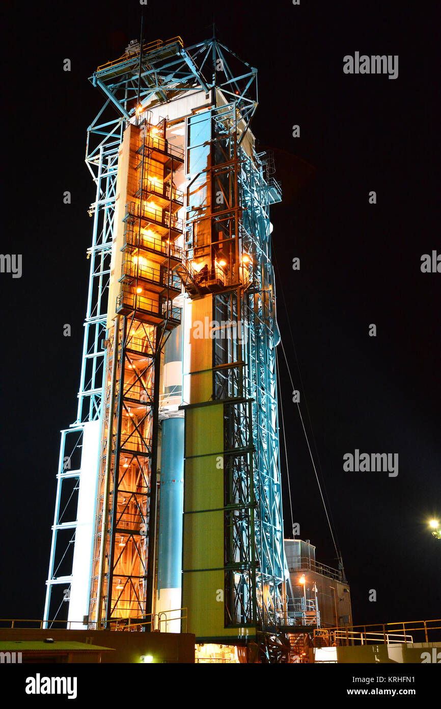 Delta II with SMAP at VAFB SLC-2 (KSC-2015-1235 Stock Photo - Alamy