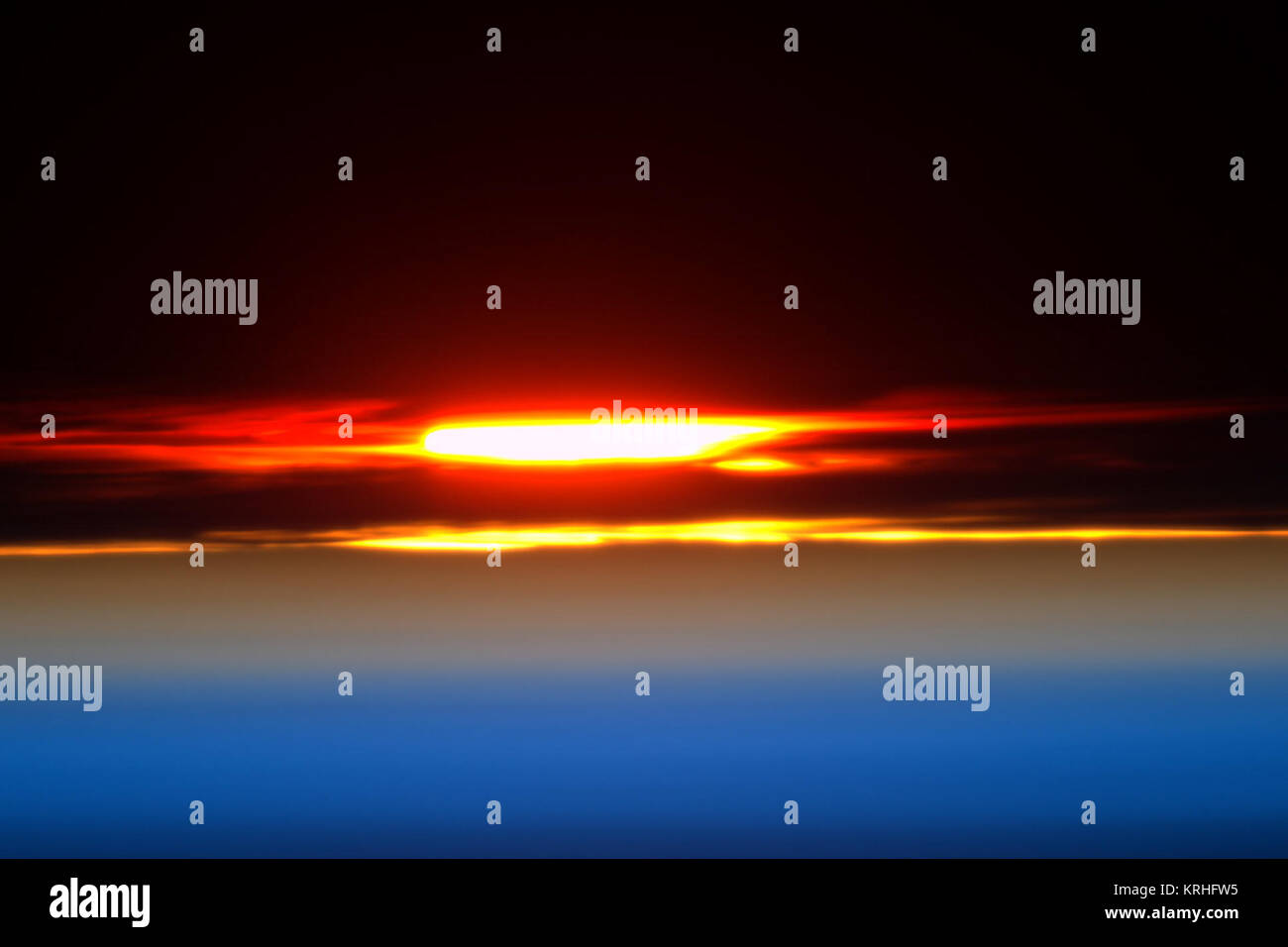 Returns iss hi-res stock photography and images - Alamy