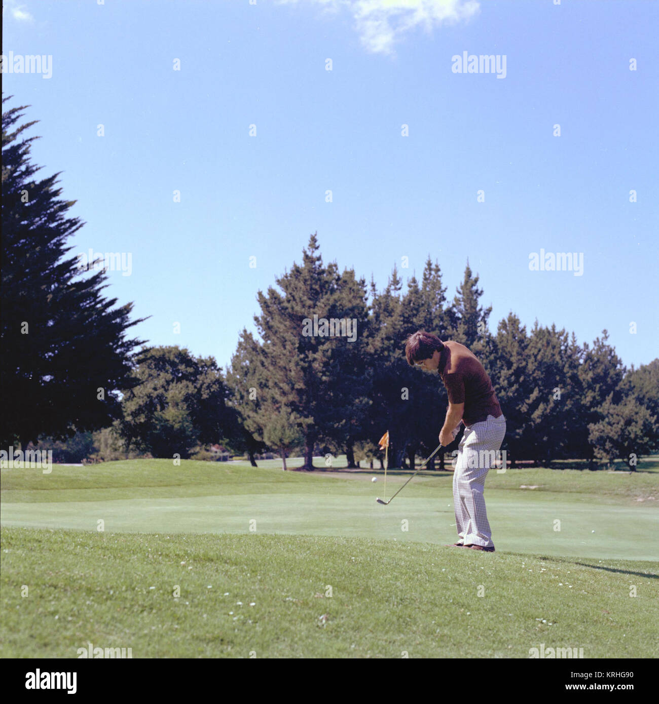 Golf chip hi-res stock photography and images - Alamy