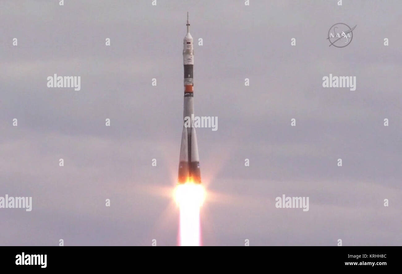 Soyuz TMA-18M launches on time from Baikonur Stock Photo - Alamy