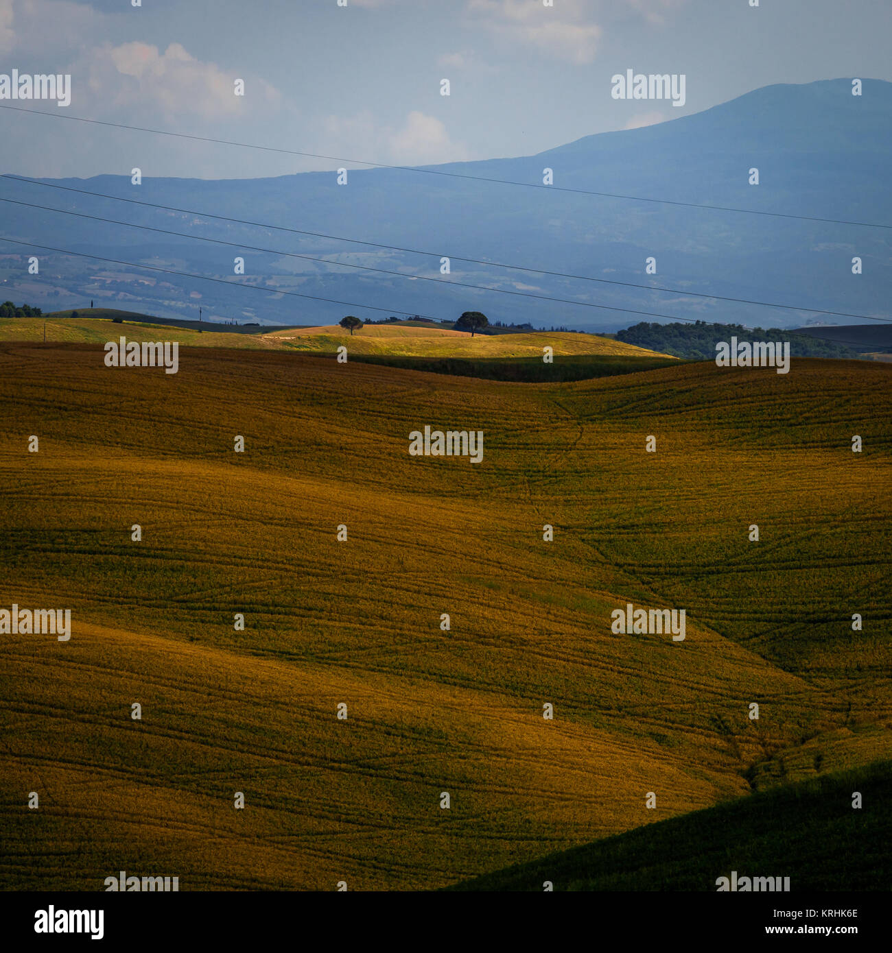 Scenic view of a typical landscape in Tuscany, Italy Stock Photo - Alamy