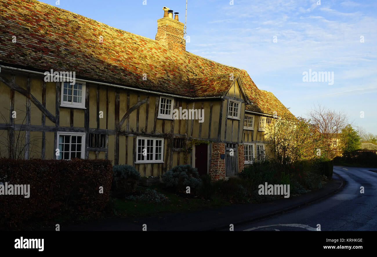 Timber framed cottages hi-res stock photography and images - Alamy