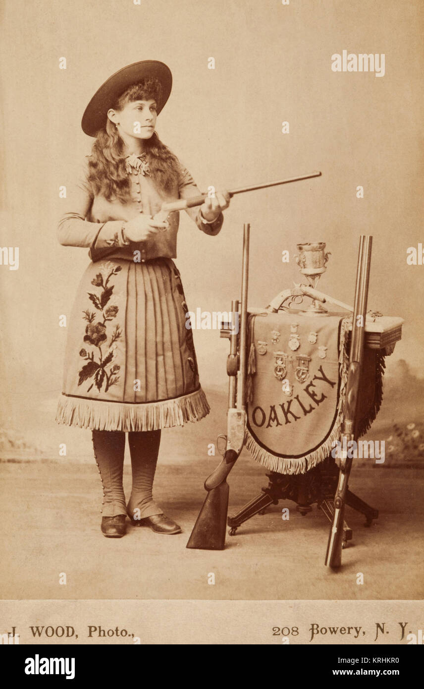 Annie oakley hi-res stock photography and images - Alamy