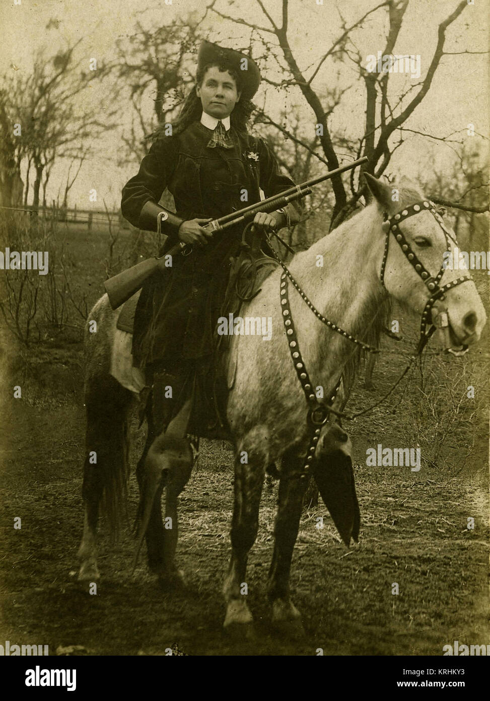 Cowgirl Performer: "Lone Star May Mackey Stock Photo - Alamy