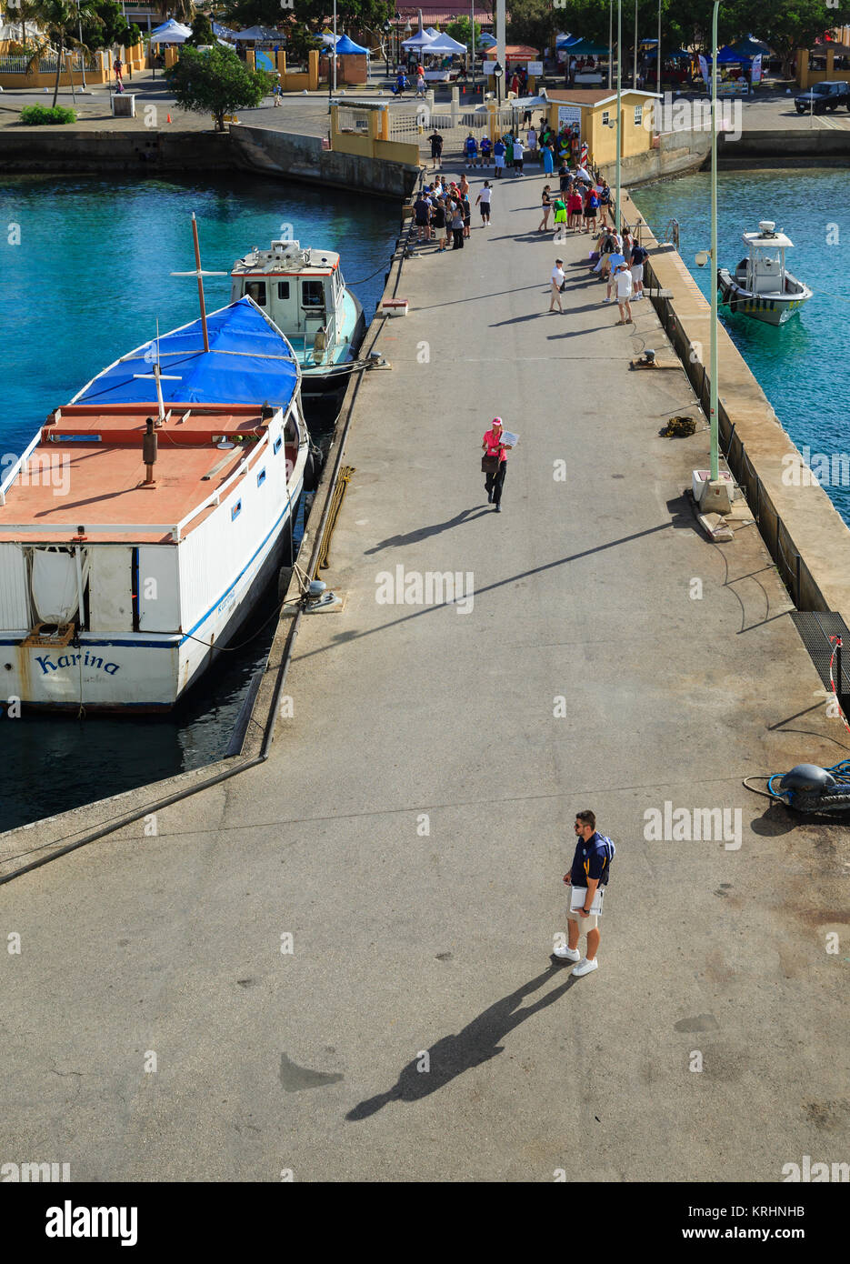 Two Tour Guides on Bonaire Pier Stock Photo - Alamy