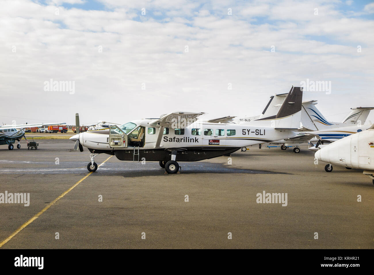Air travel: Safarilink light aircraft, a Cessna 208 Caravan, on the ...