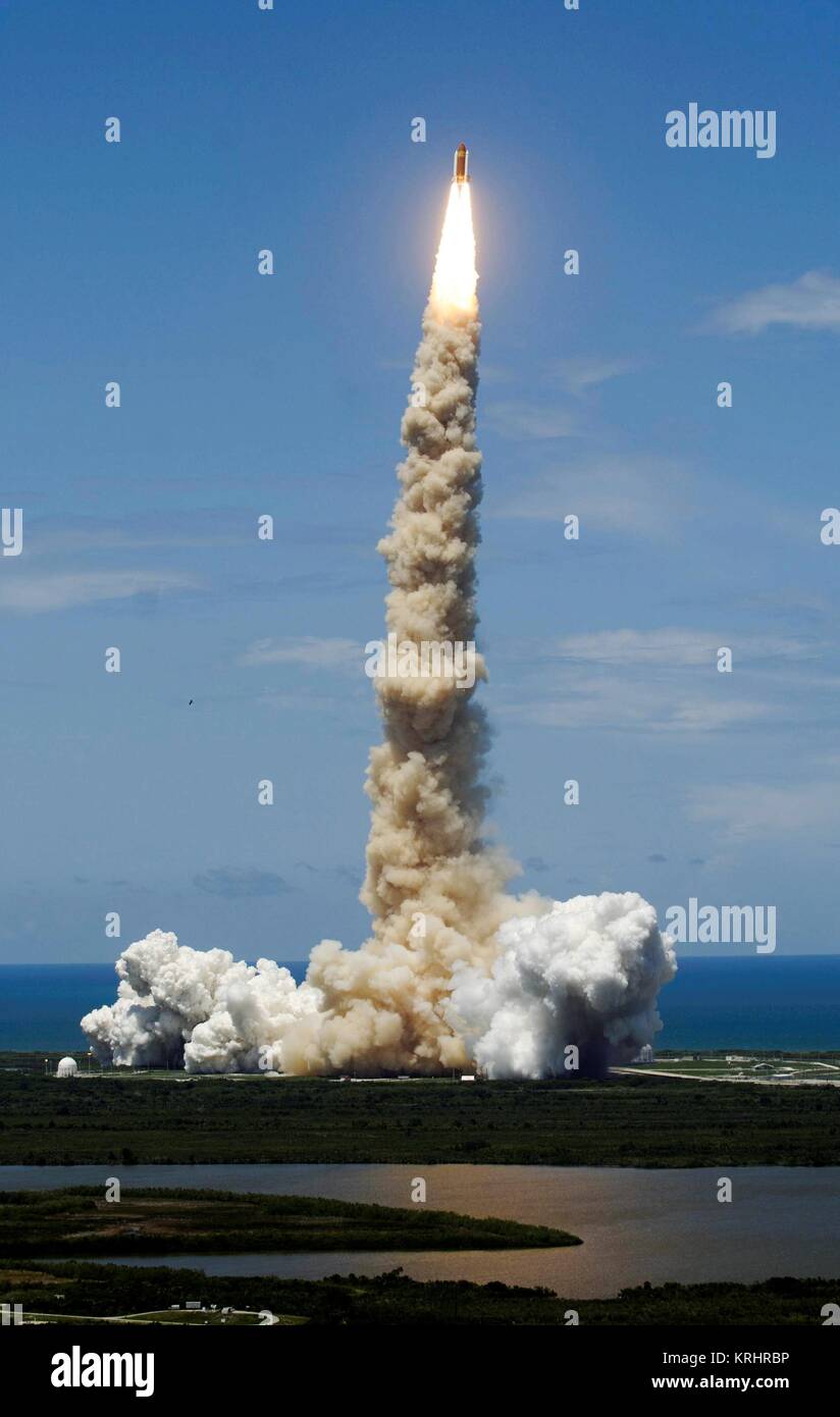 The NASA International Space Station Space Shuttle Discovery launches ...