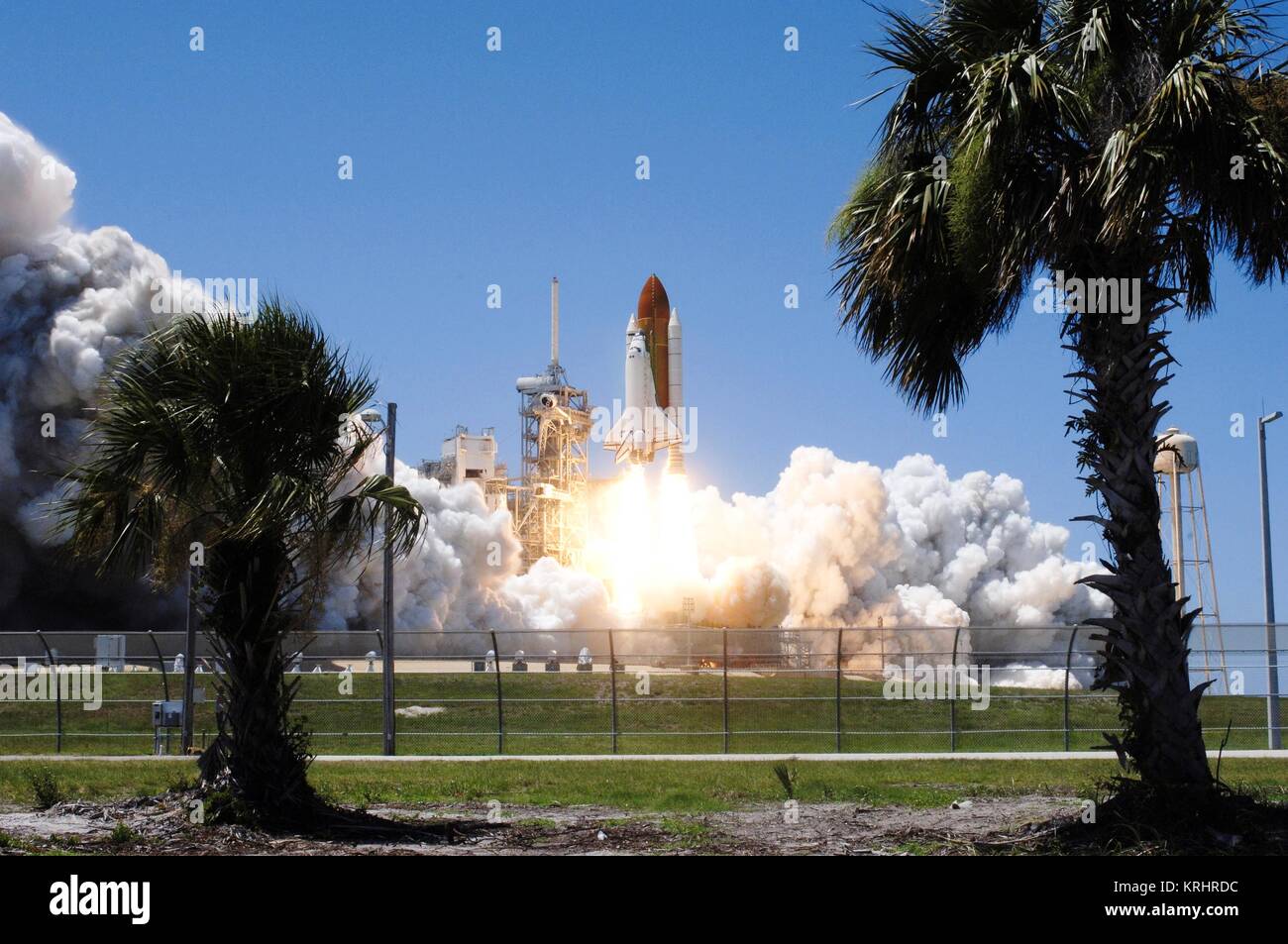 The NASA International Space Station Space Shuttle Discovery launches ...