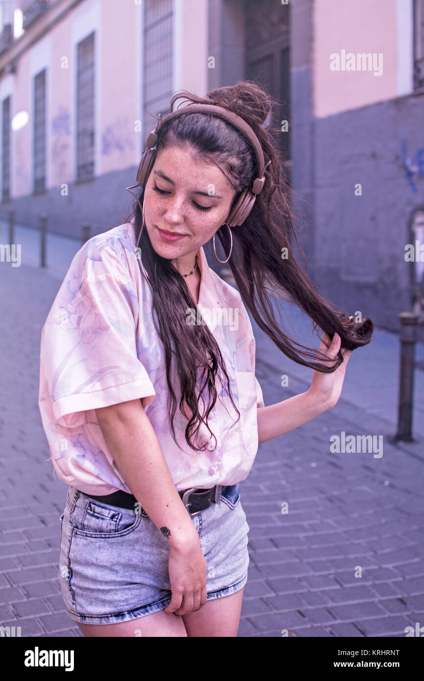 portrait young woman listen music Stock Photo - Alamy