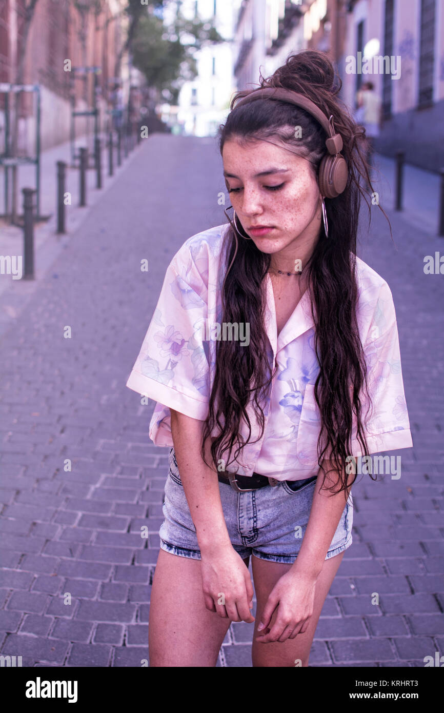 portrait young woman listen music Stock Photo - Alamy