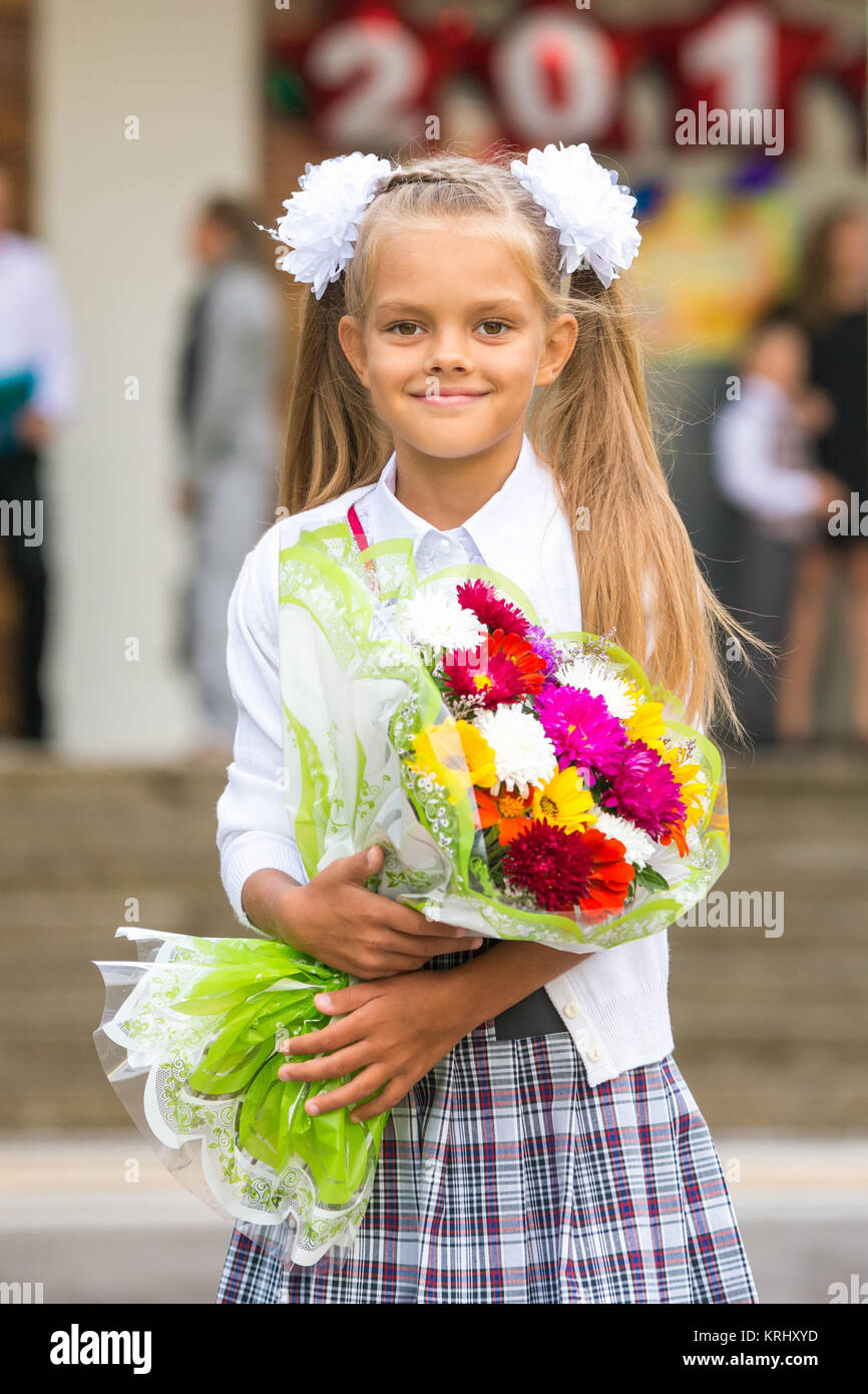 Portrait first grader girls at school Stock Photo - Alamy