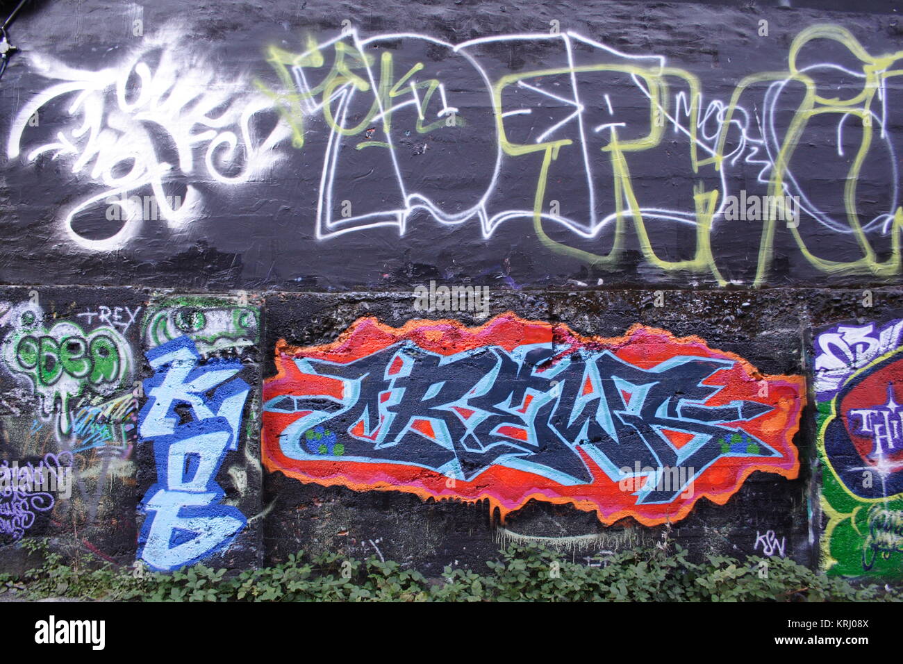 Tagging murals hi-res stock photography and images - Alamy