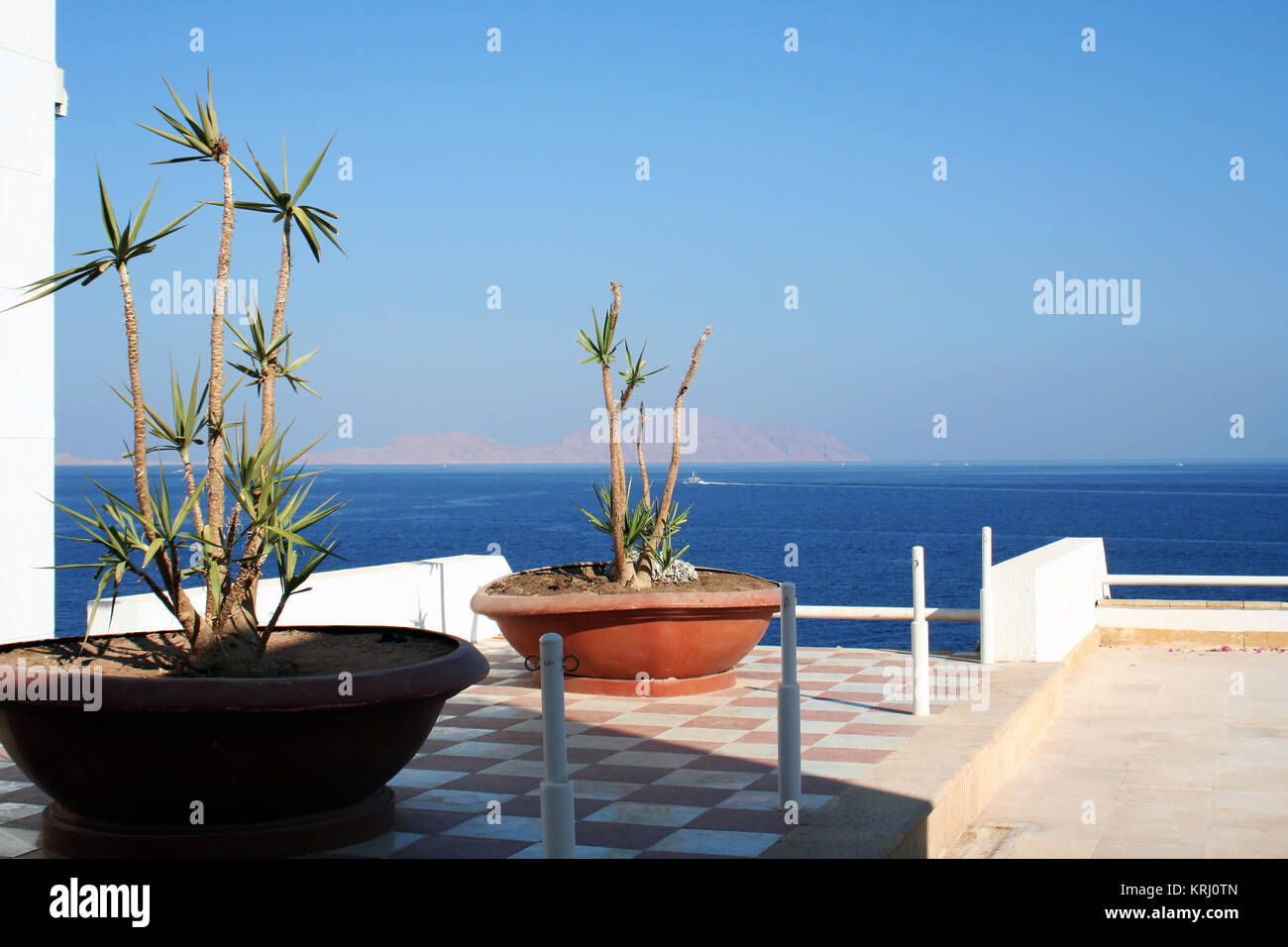 Open area of hotel Stock Photo - Alamy