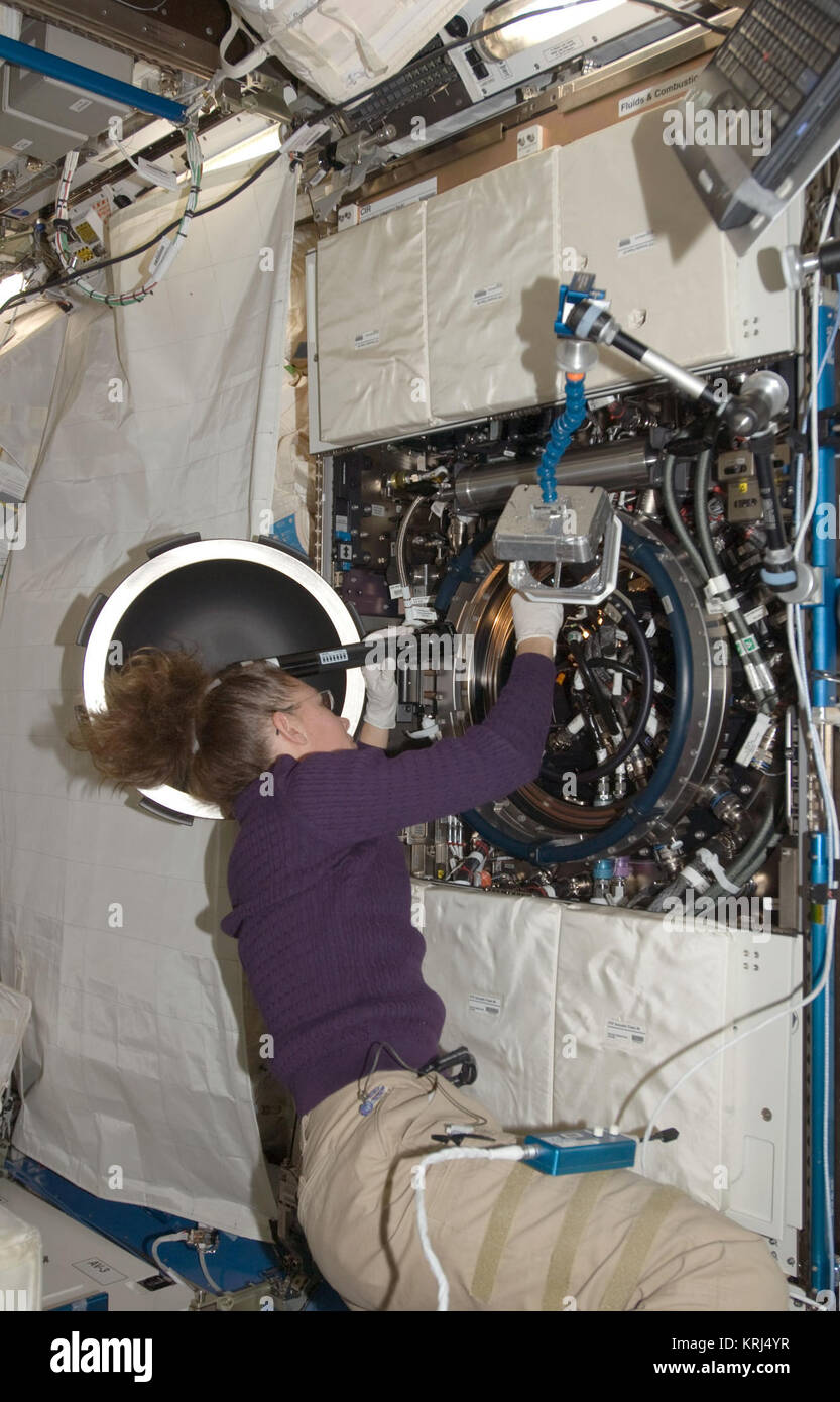 Combustion integrated rack hi-res stock photography and images - Alamy