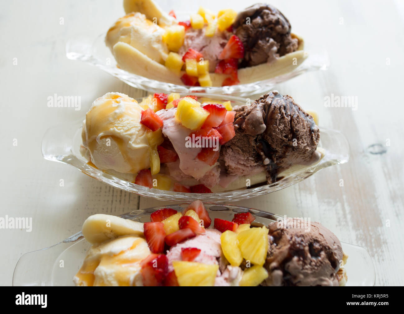 Banana splits hi-res stock photography and images - Alamy