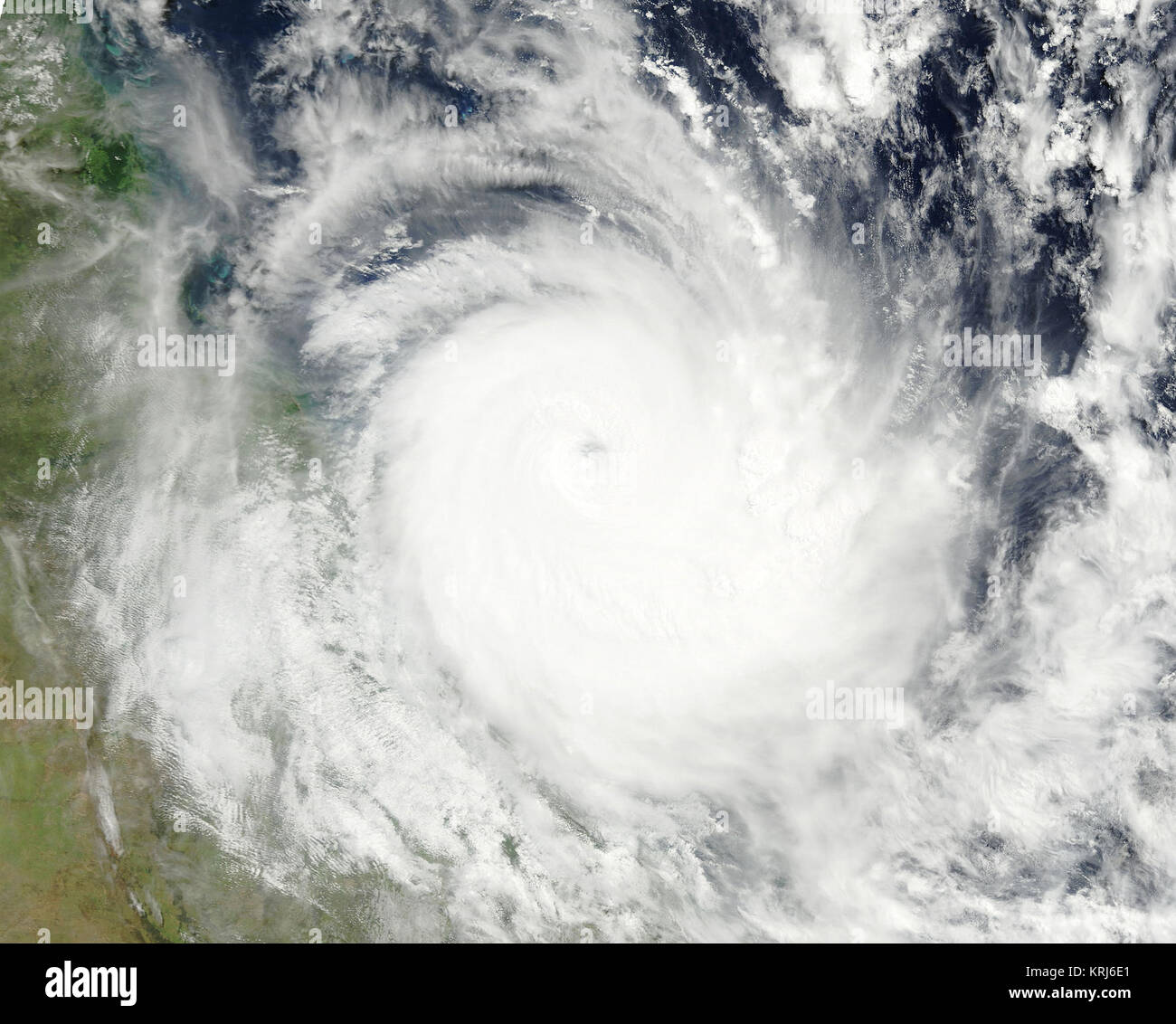 Severe tropical cyclone hi-res stock photography and images - Alamy