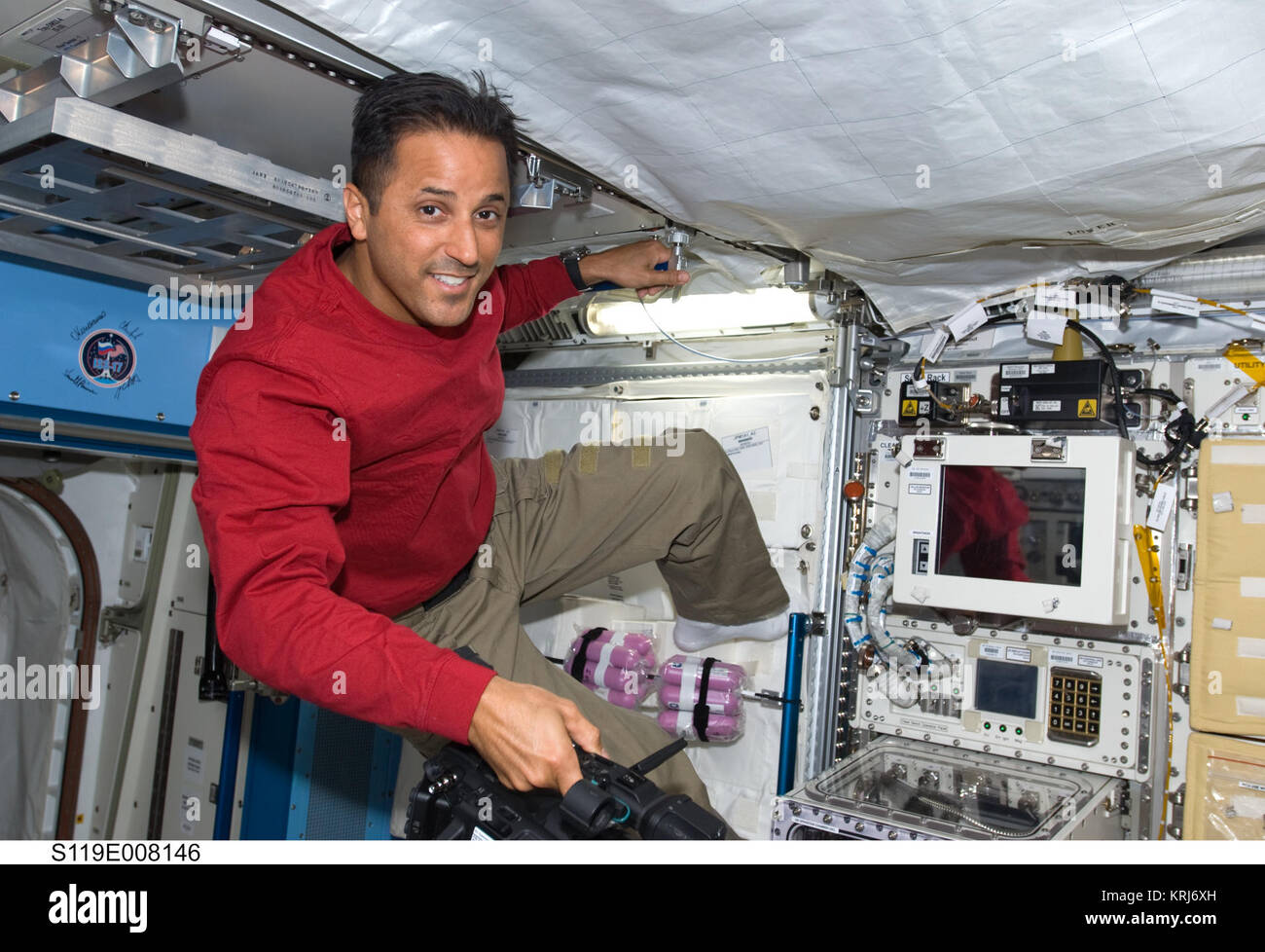 Joseph Acaba (29946268795 Stock Photo - Alamy