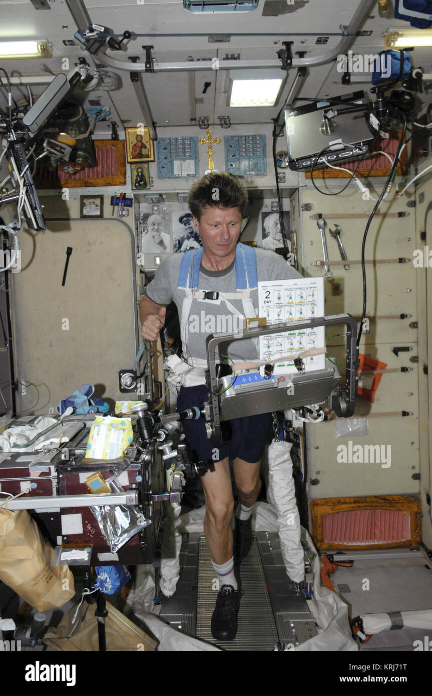ISS-19 Gennady Padalka exercises on the TVIS in the Zvezda Service ...
