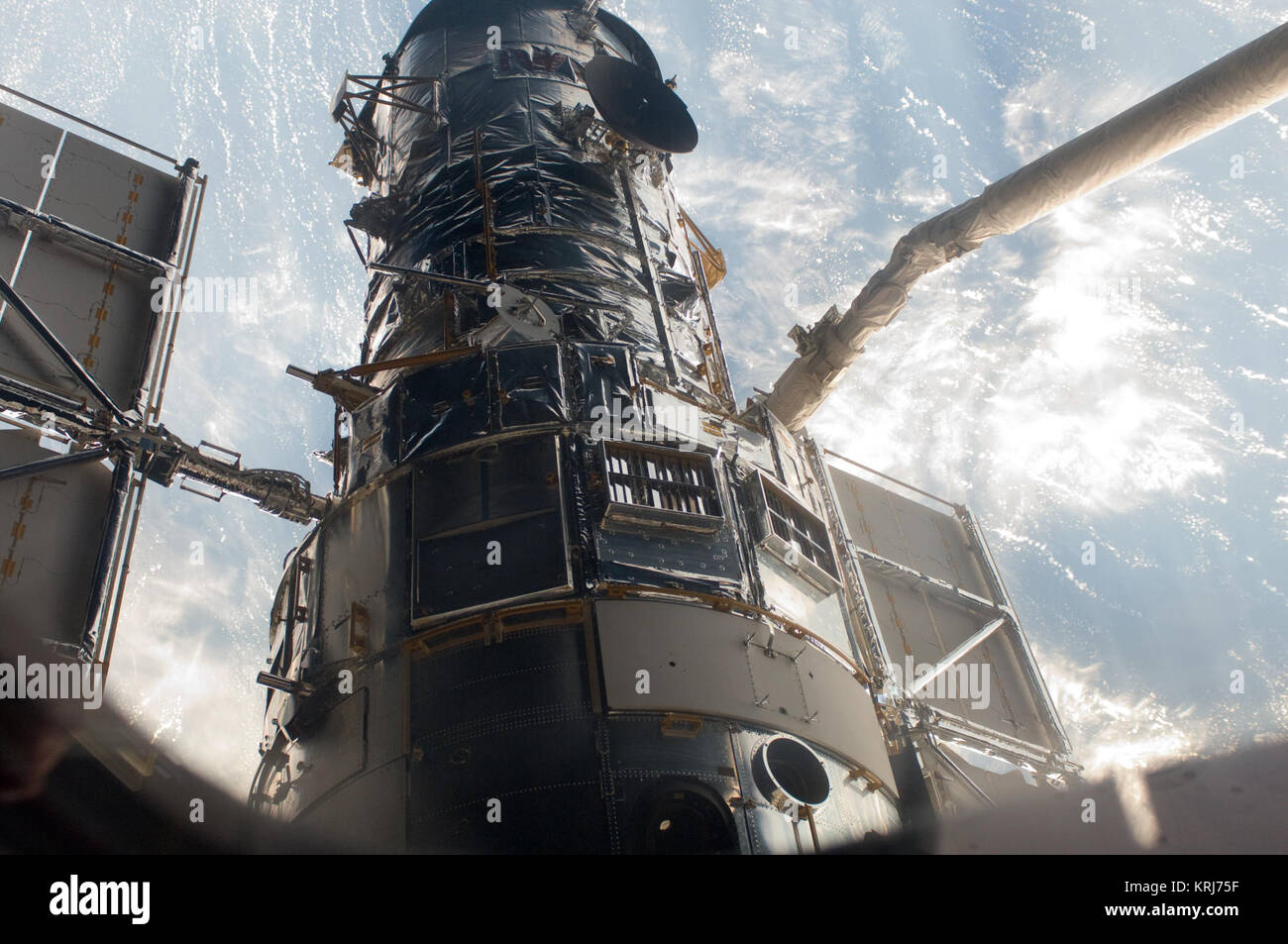 Hubble docking to STS-125 Stock Photo - Alamy
