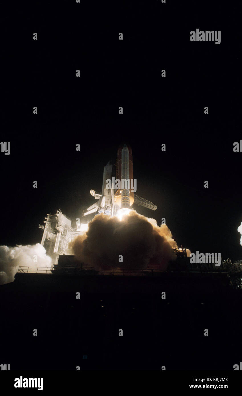 Sts 61 hi-res stock photography and images - Alamy