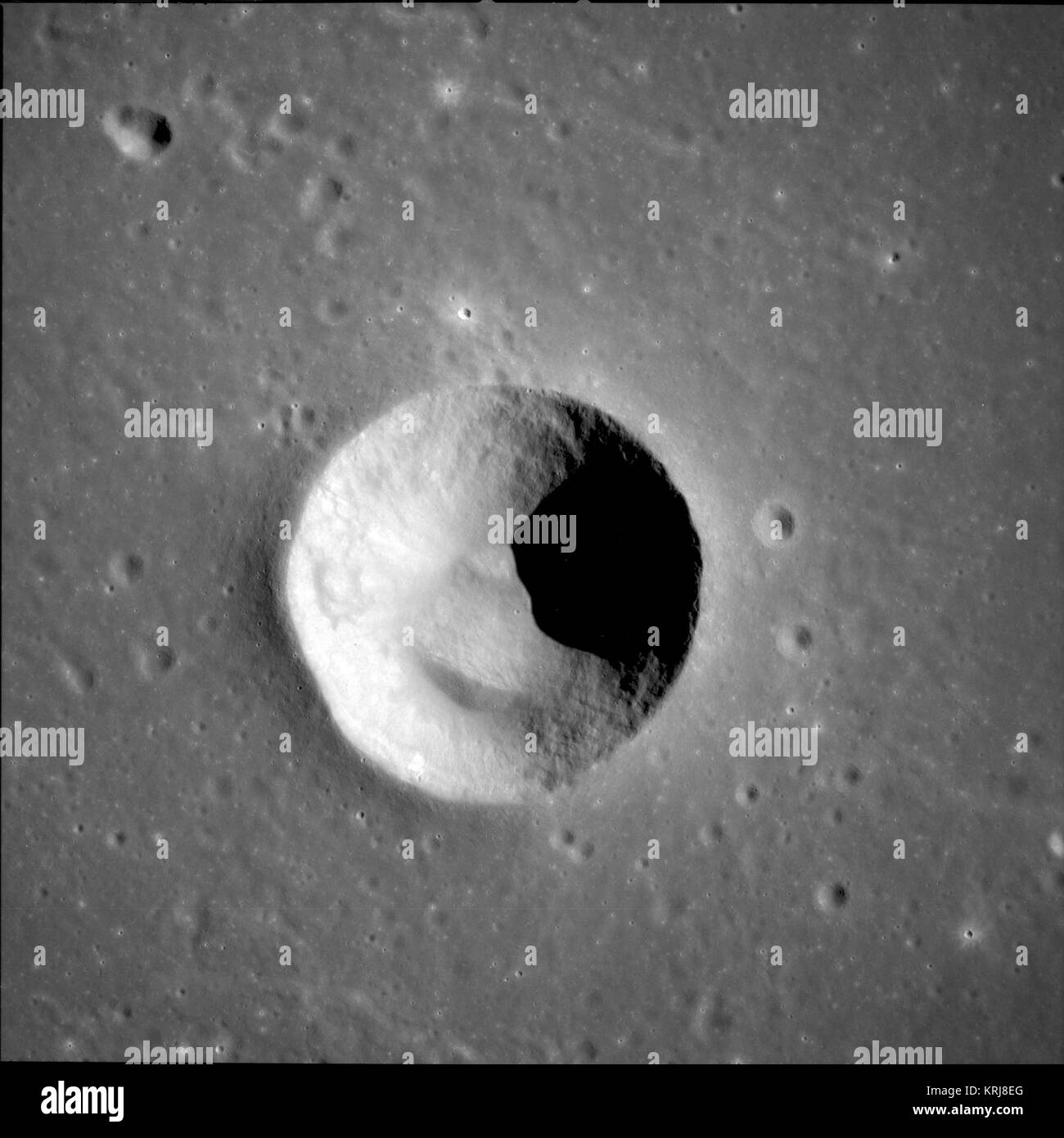 Anville crater AS11-42-6302 Stock Photo - Alamy