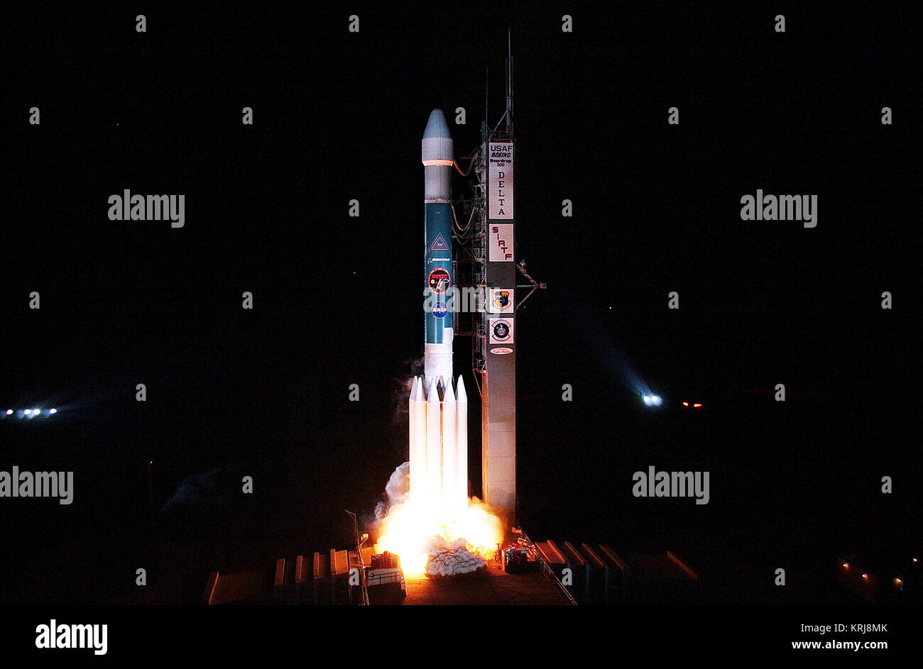 Delta II 7920H-9.5 ignition with SIRTF Stock Photo - Alamy