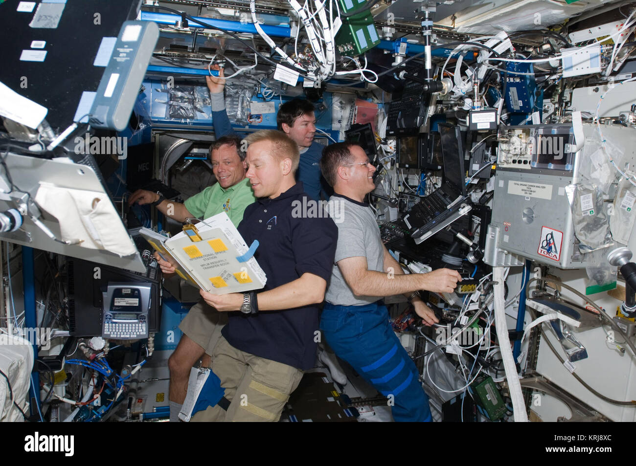 STS-128 ISS-20 Destiny Stock Photo - Alamy