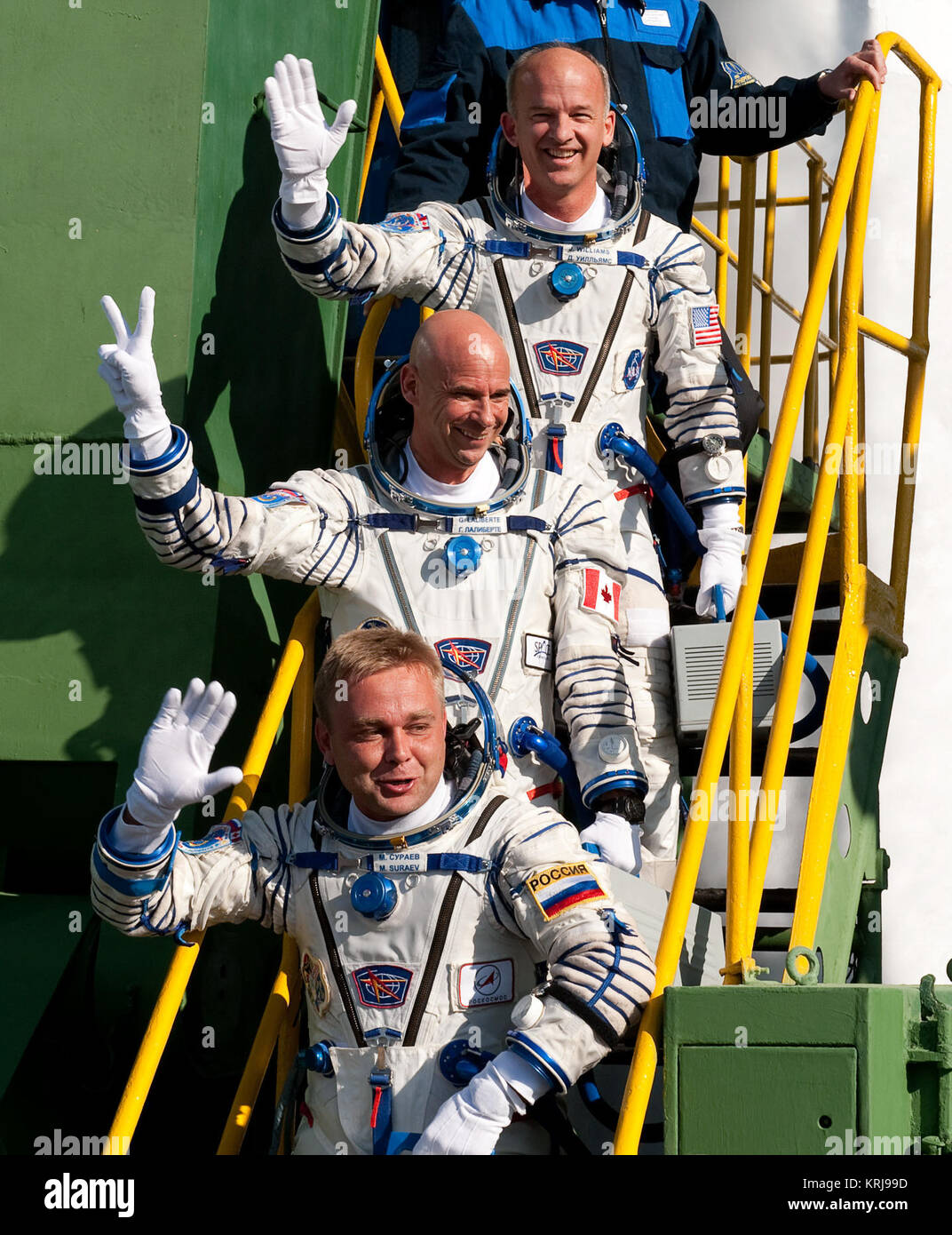 Flight engineer maxim suraev hi-res stock photography and images - Alamy