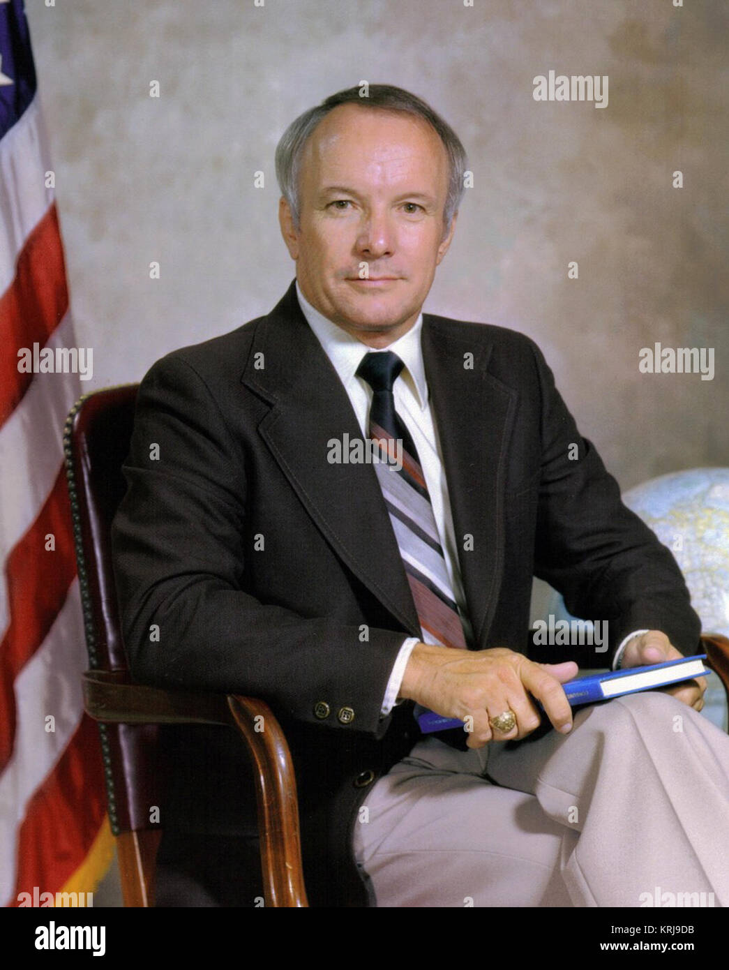 Gerald griffin nasa hi-res stock photography and images - Alamy