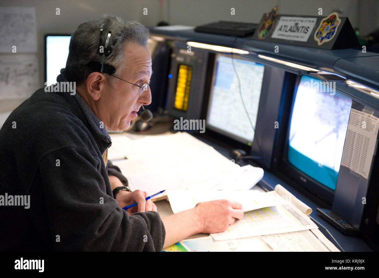 Weather monitoring control room hi-res stock photography and images - Alamy