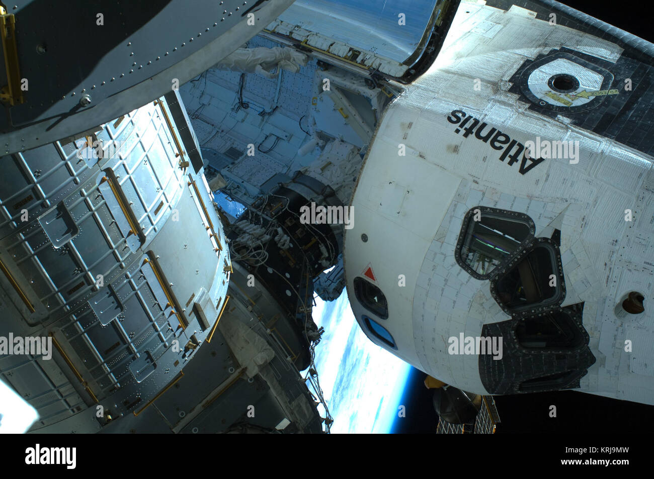 Nasa sts 129 hi-res stock photography and images - Alamy