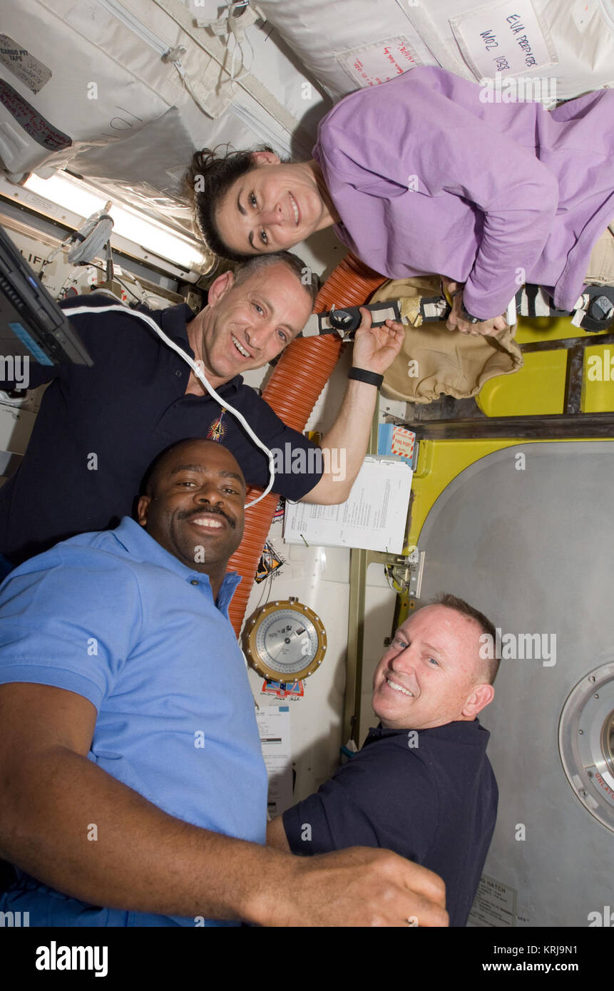 Sts 129 astronauts hi-res stock photography and images - Alamy