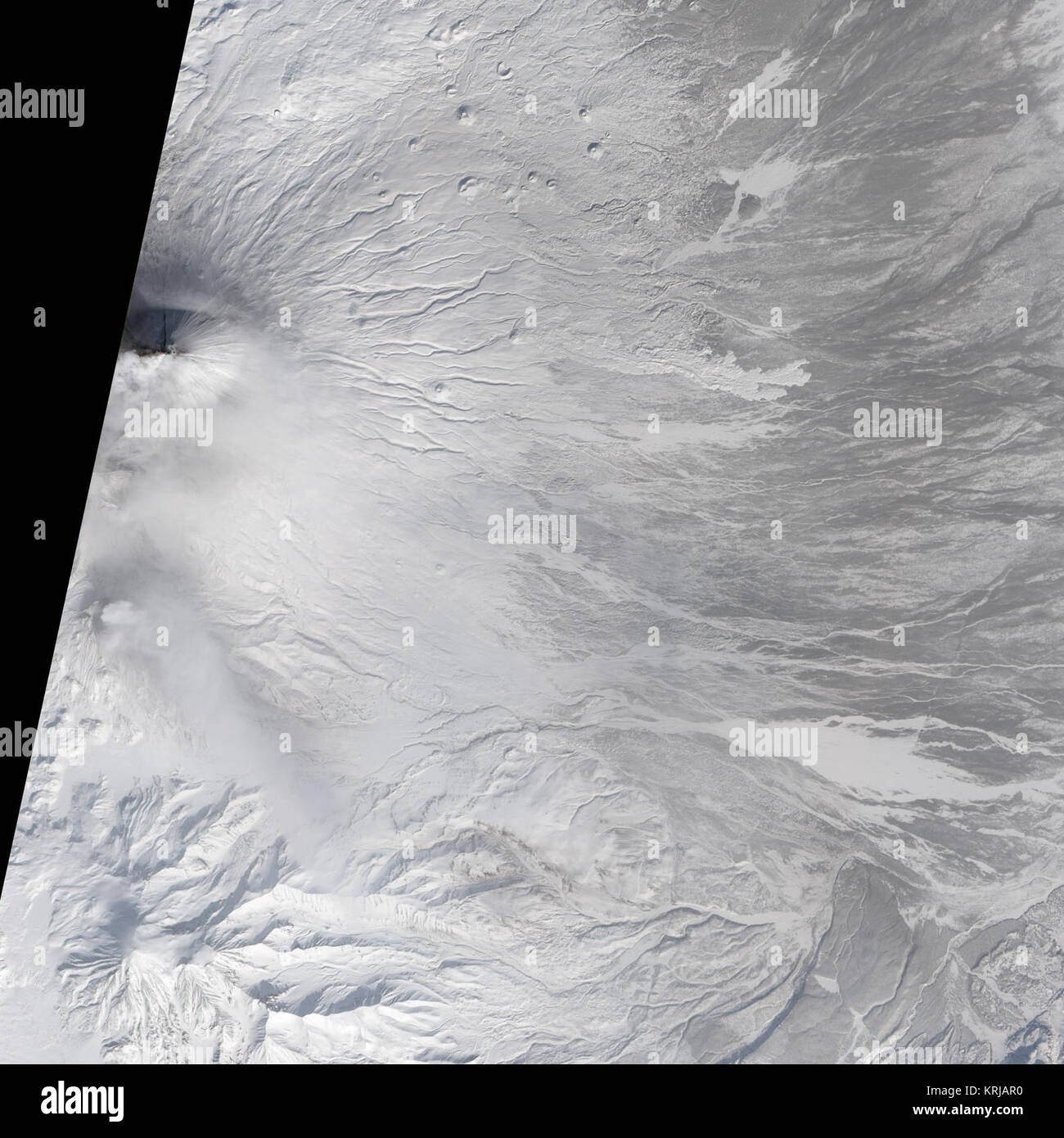 Lava snow on klyuchevskaya volcano hi-res stock photography and images ...