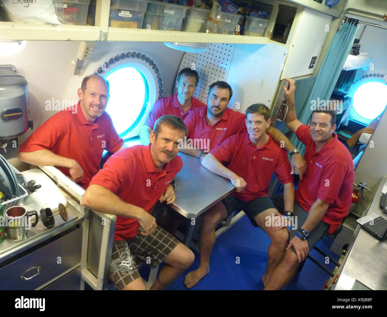 NEEMO 14 MD 3 Astronauts NEEMO 14 crew with hab techs Stock Photo - Alamy