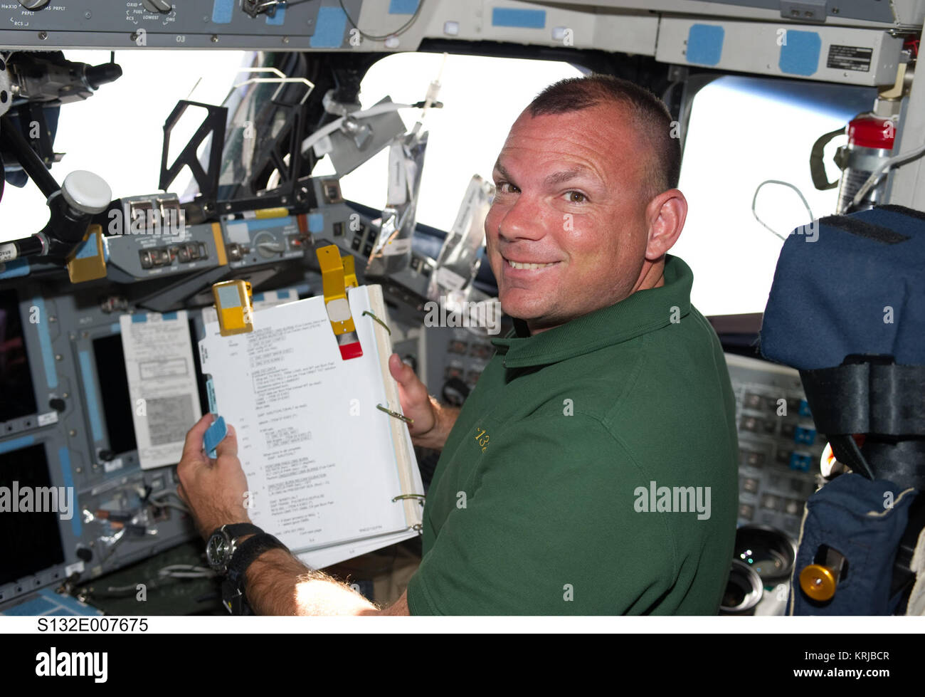 STS132 Tony Antonelli inorbit2 Stock Photo - Alamy