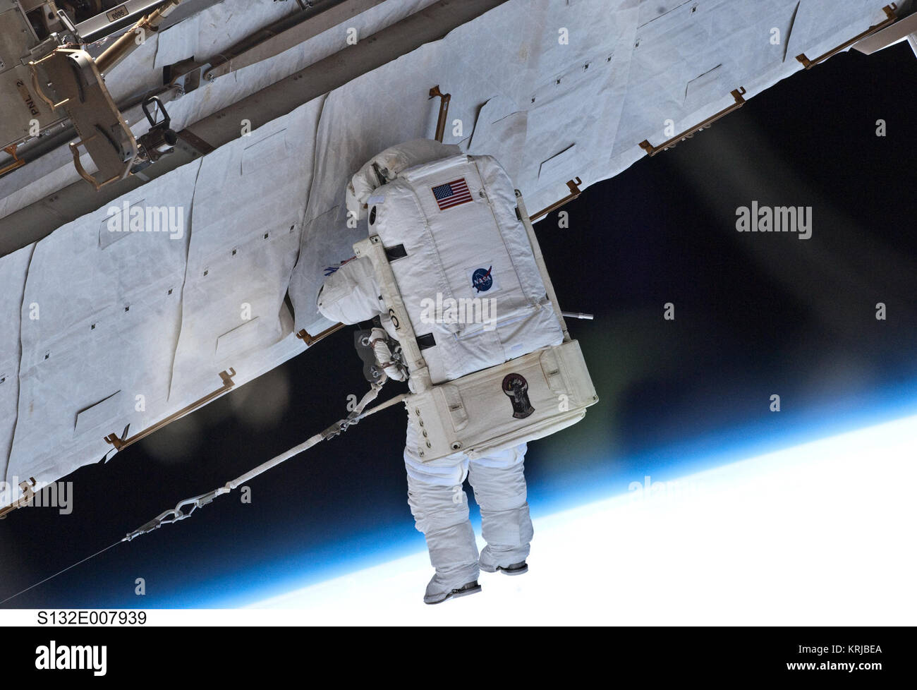 Garrett reisman hi-res stock photography and images - Alamy