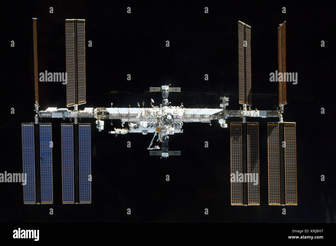 Undocking undocking hi-res stock photography and images - Alamy