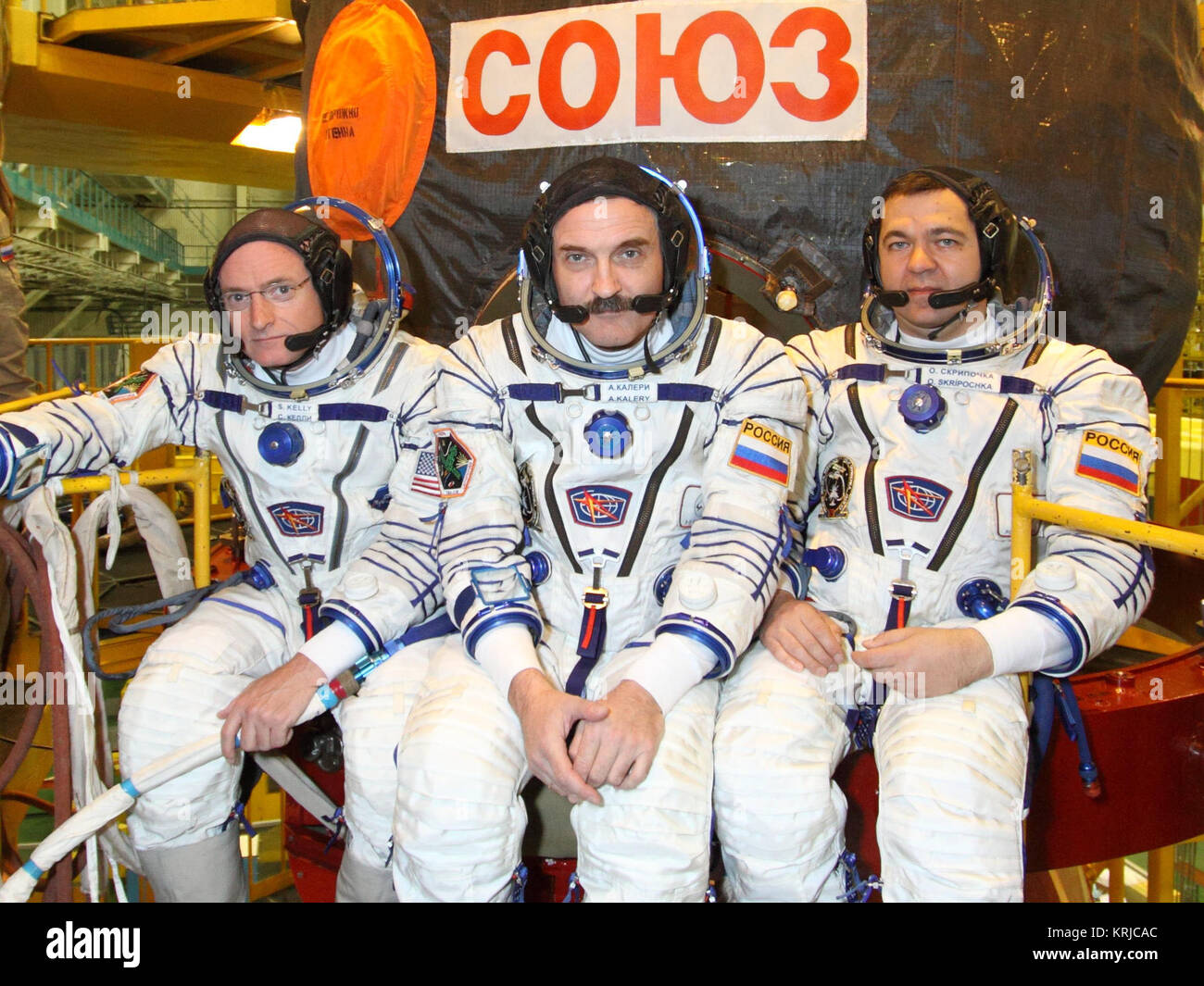 At the Baikonur Cosmodrome in Kazakhstan, Expedition 25 Flight ...