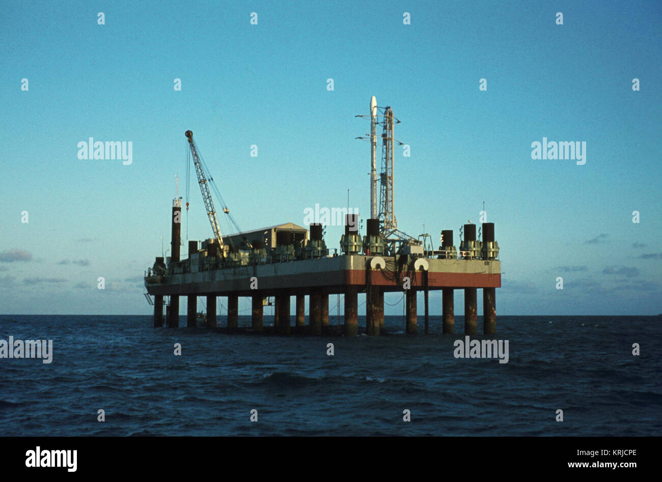 Platform mission hi-res stock photography and images - Alamy
