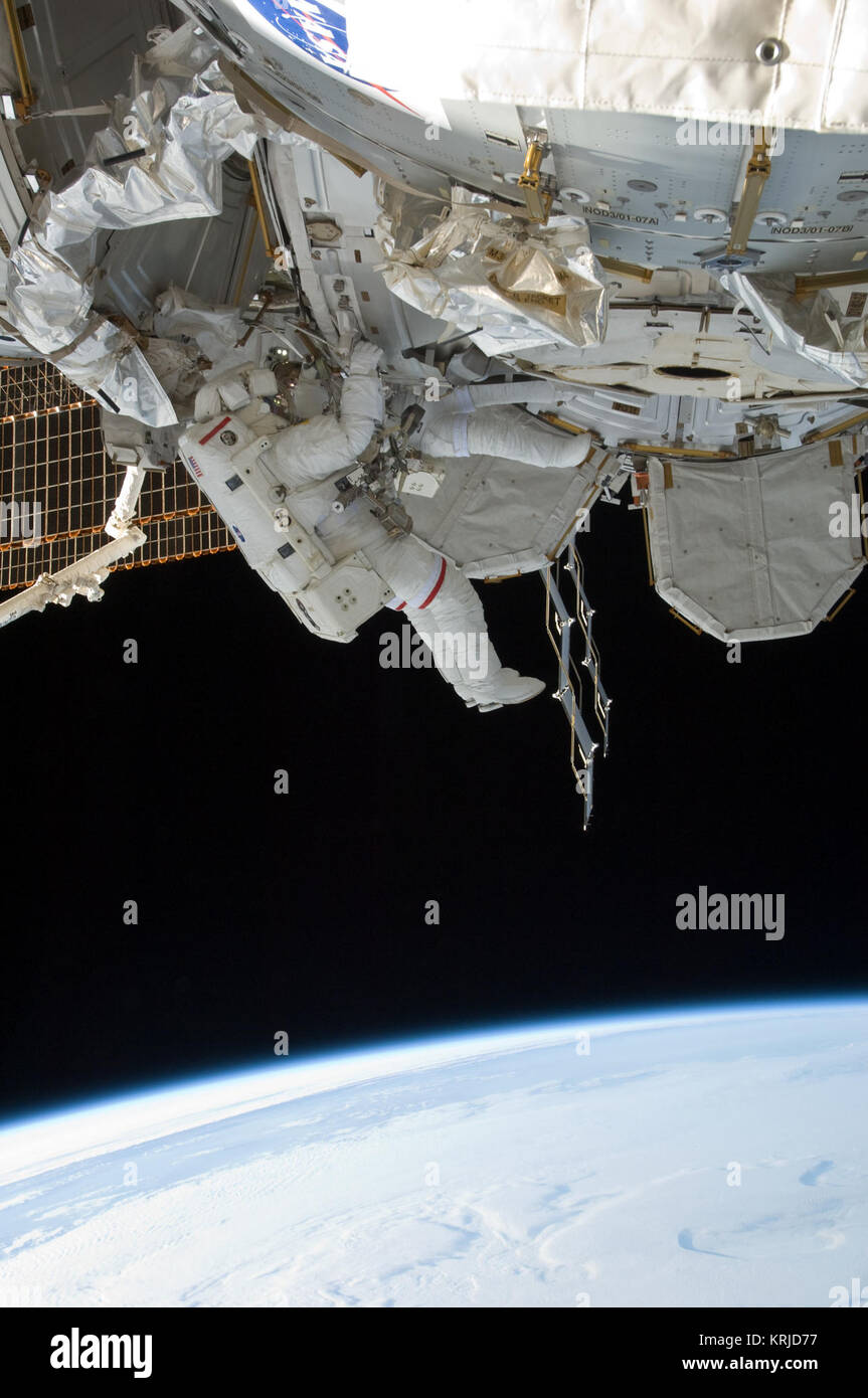 Alvin drew space station hi-res stock photography and images - Alamy