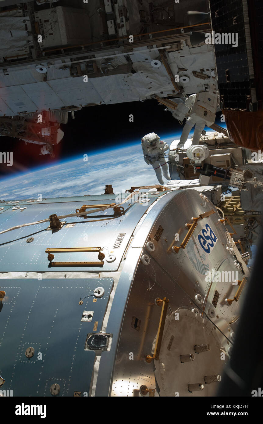 Alvin drew space station hi-res stock photography and images - Alamy