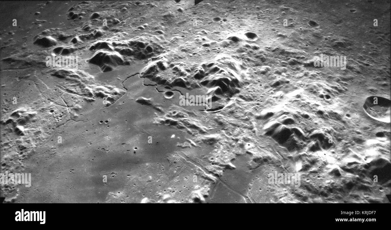 Montes Apenninus AS15-M-1423 Stock Photo - Alamy