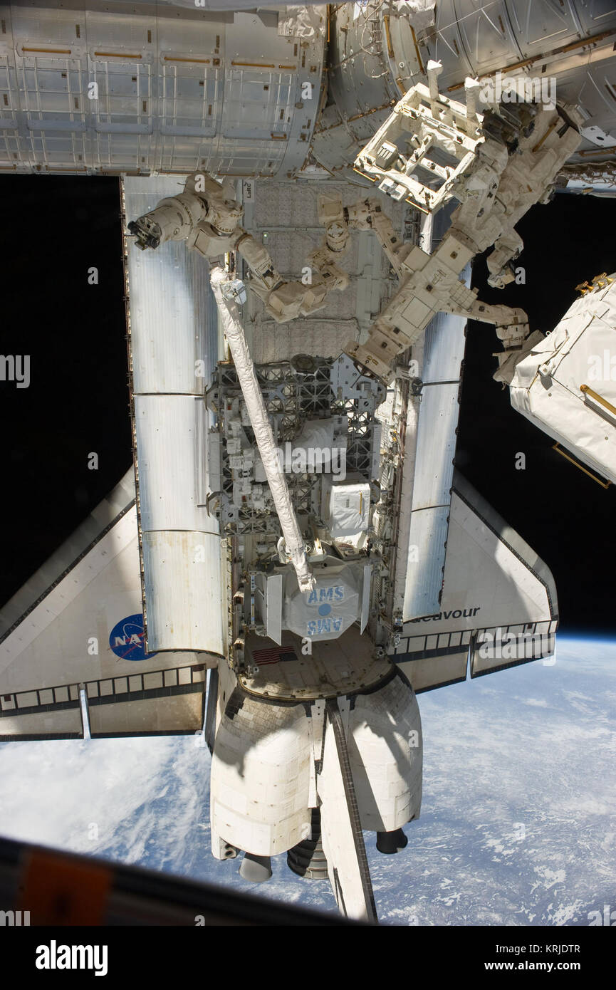 Payload bay hi-res stock photography and images - Alamy