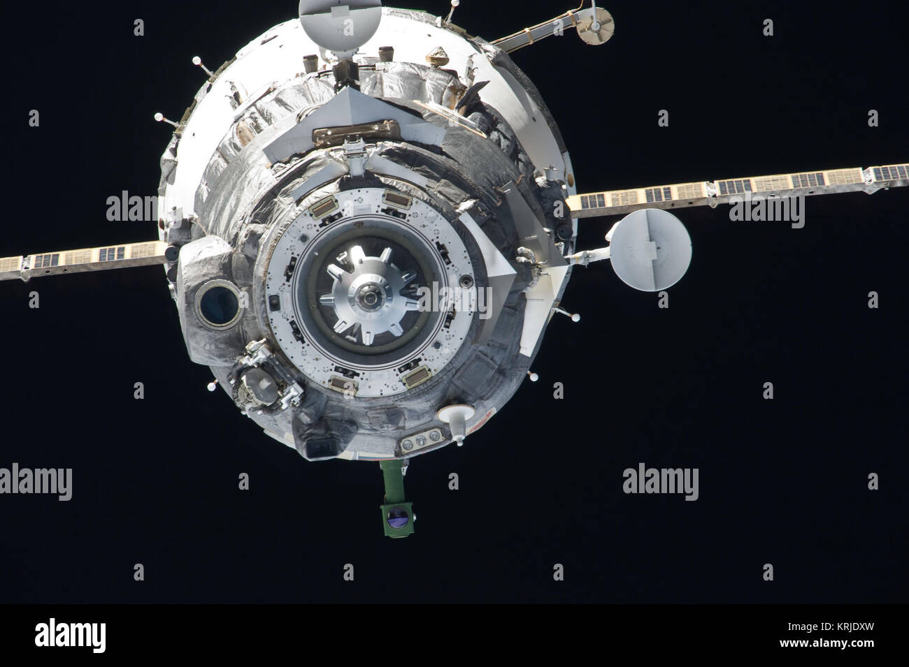 Soyuz TMA-20 spacecraft departs the ISS Stock Photo - Alamy Soyuz TMA-20 spacecraft departs the ISS Stock Photo - Alamy