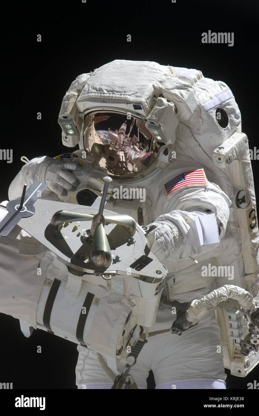 STS-134 EVA4 Michael Fincke10 Stock Photo - Alamy