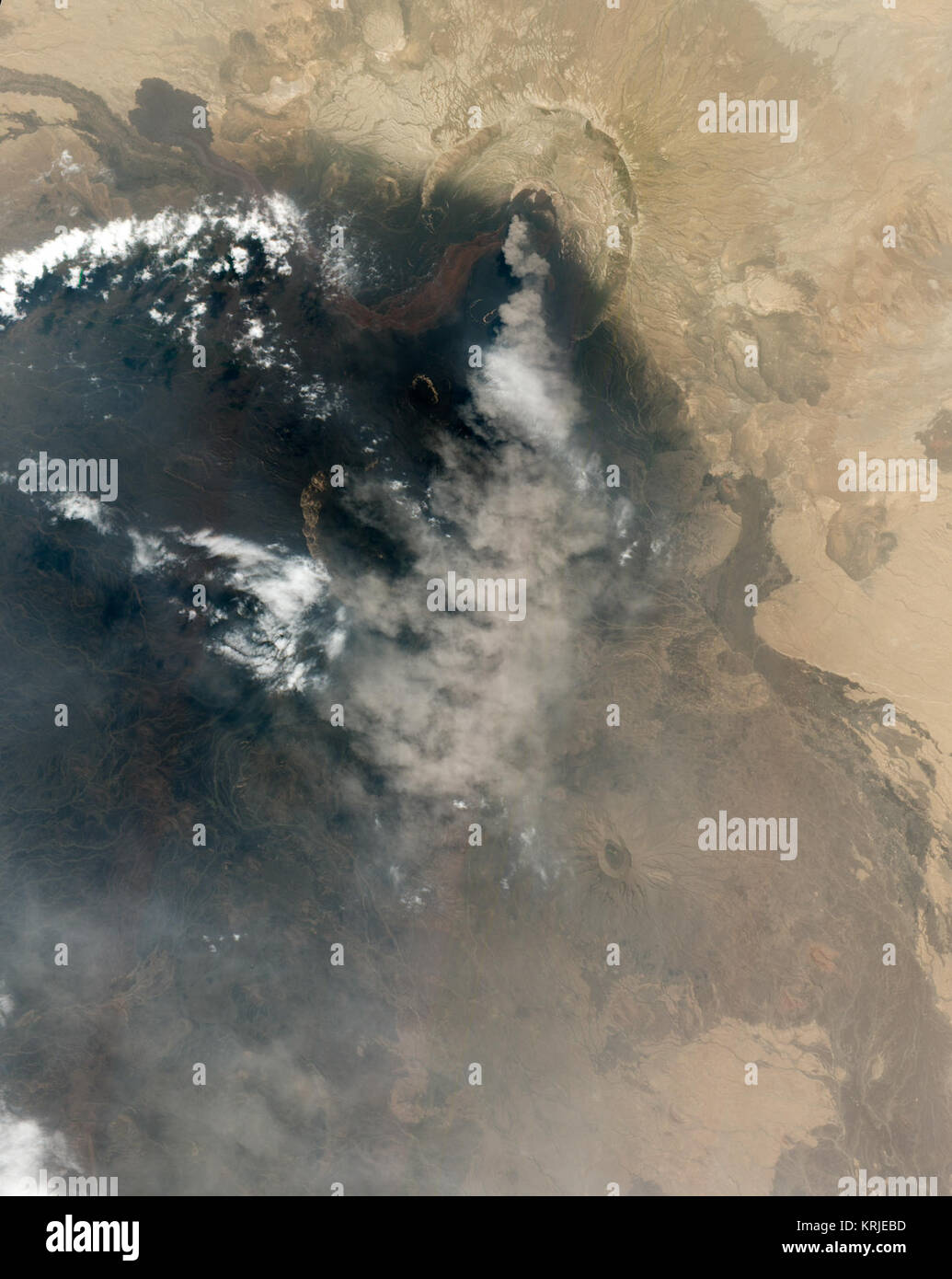 June 2011 Lava Flows at Nabro Volcano, Eritrea Stock Photo - Alamy