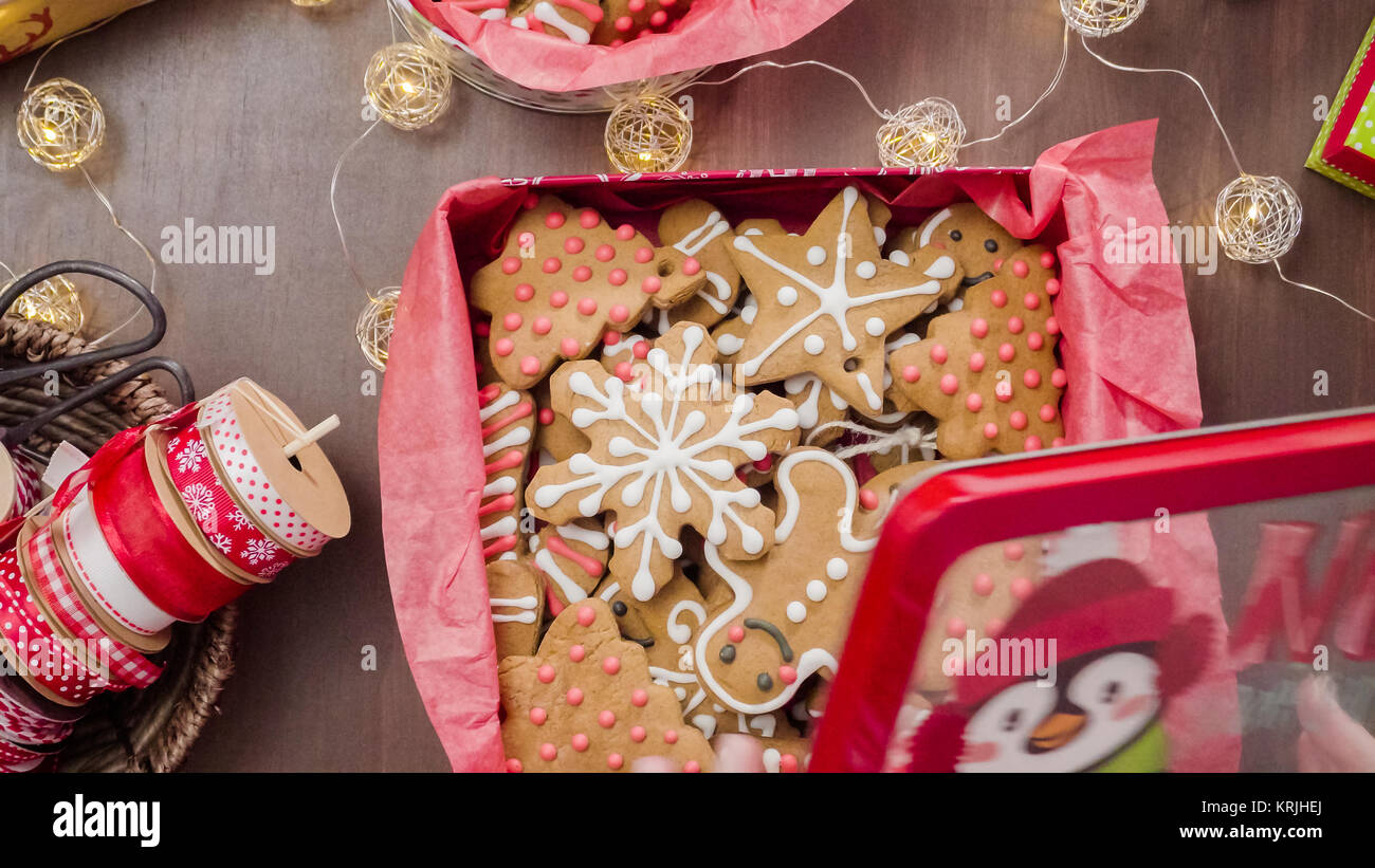 Packaging traditional home made gingerbread cookies as food gifts Stock ...