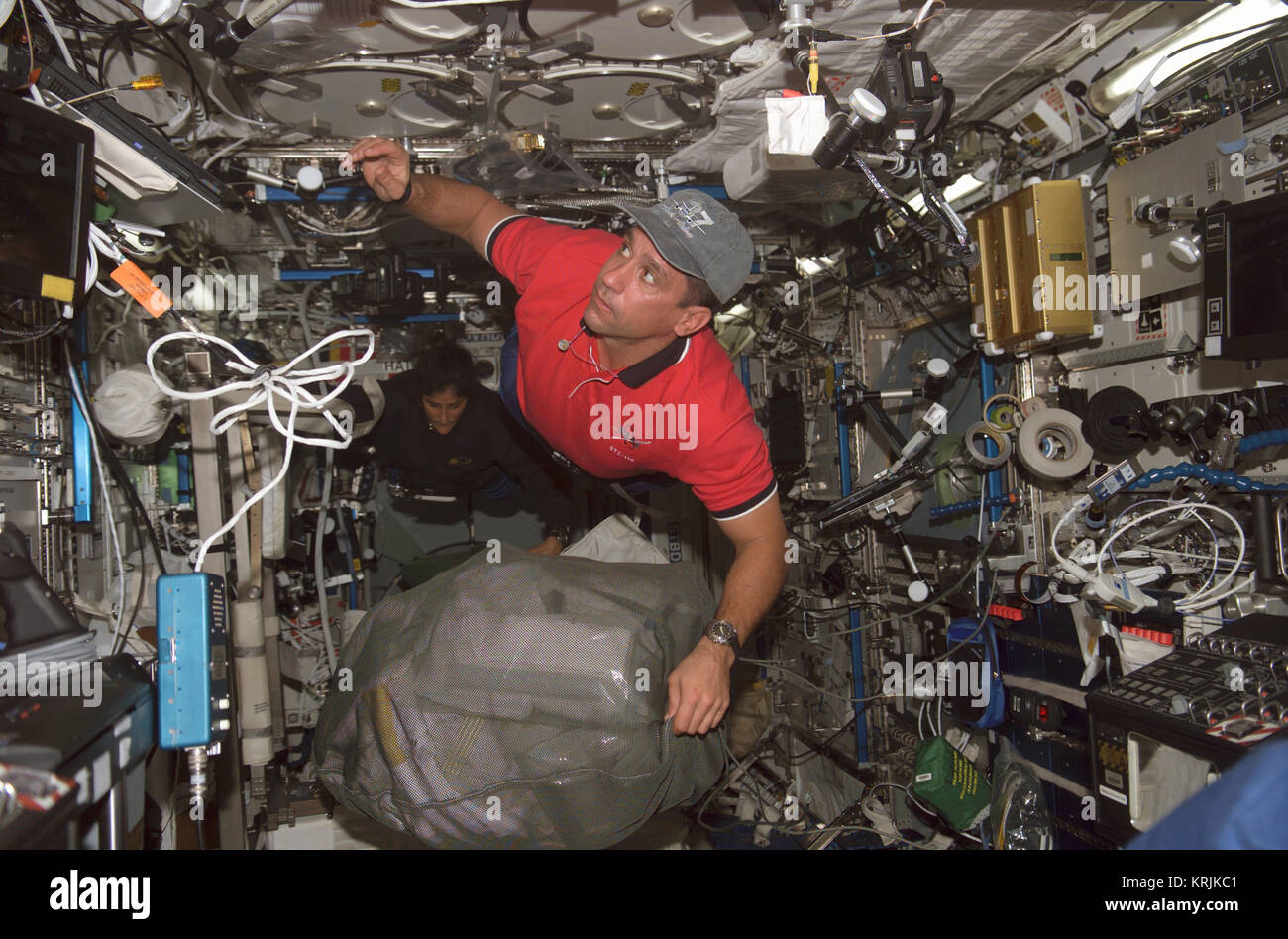 NASA Space Shuttle Discovery International Space Station STS-116 prime ...