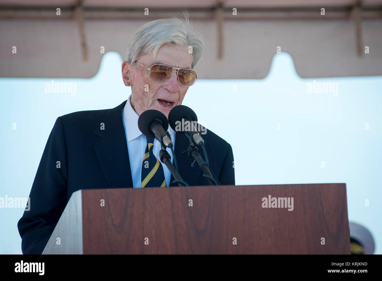 Former U.S. Virginia Senator John Warner speaks during the U.S. Navy ...