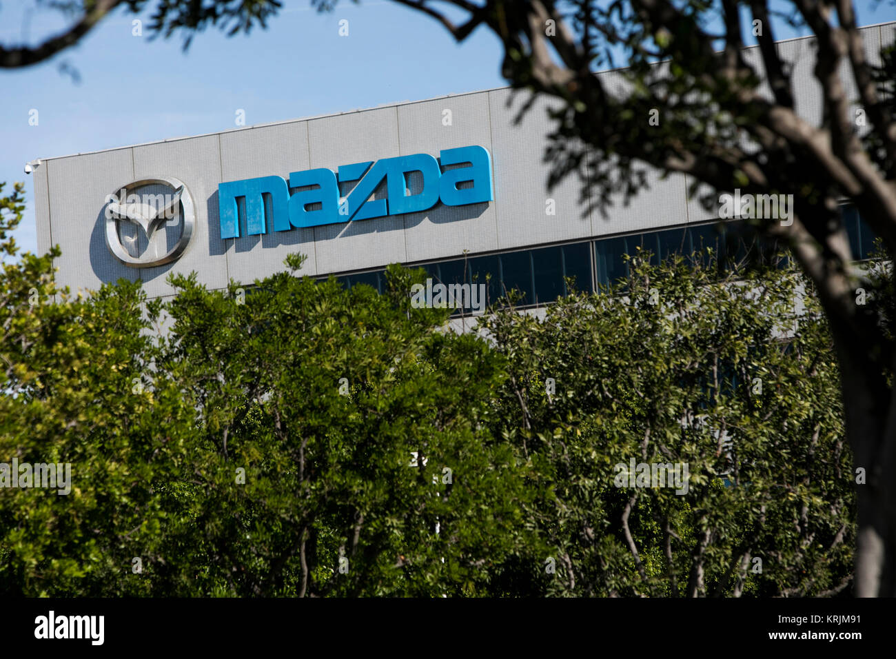 Mazda logo hi-res stock photography and images - Alamy